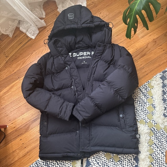 Aritzia | Jackets & Coats | Aritzia Super Puff | Poshmark